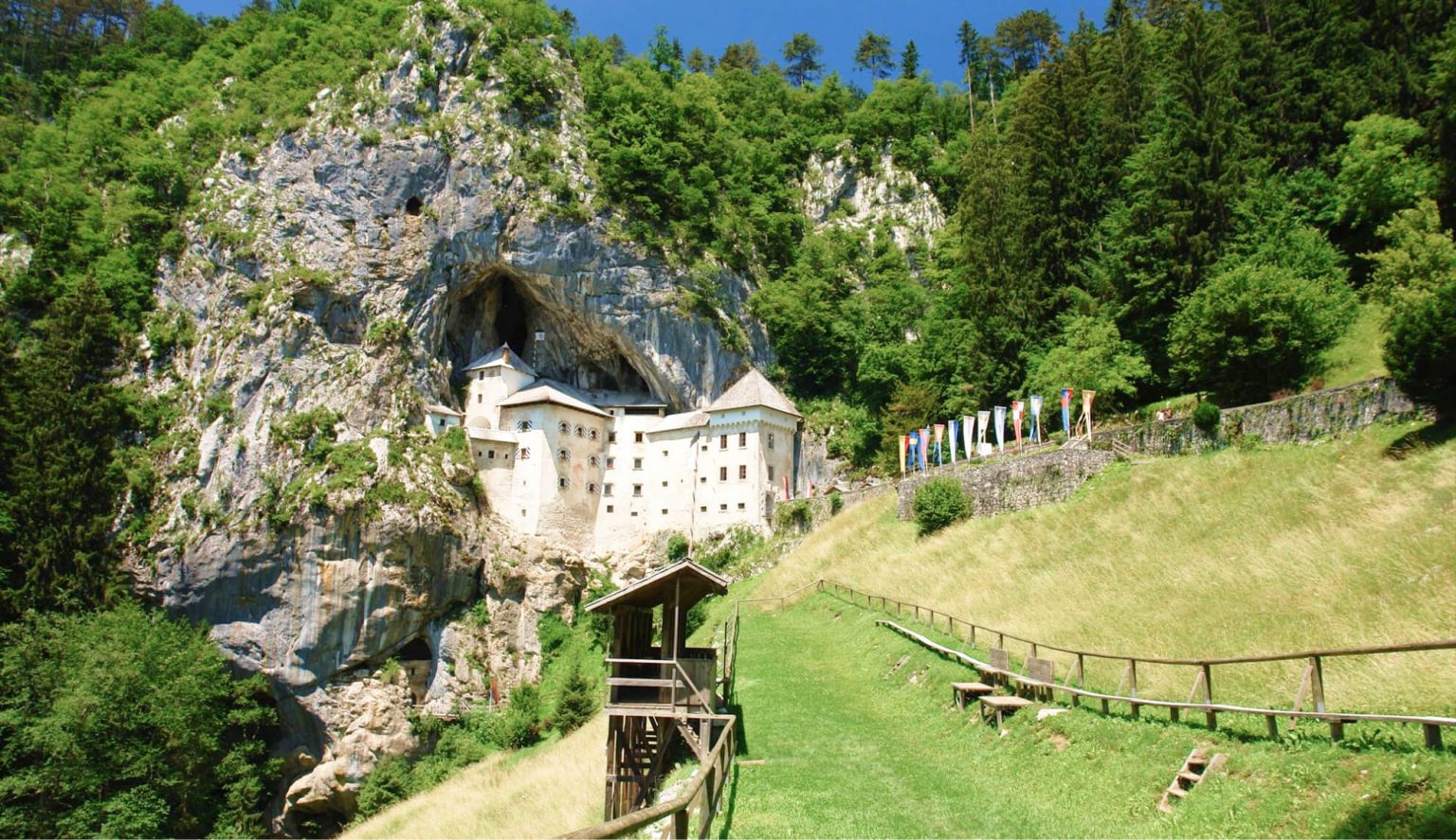 Postojna cave & Predjama castle – M tours Bled